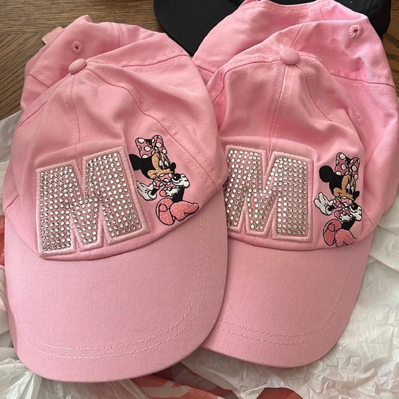 Disney | Accessories | Minnie Mouse Hat | Poshmark